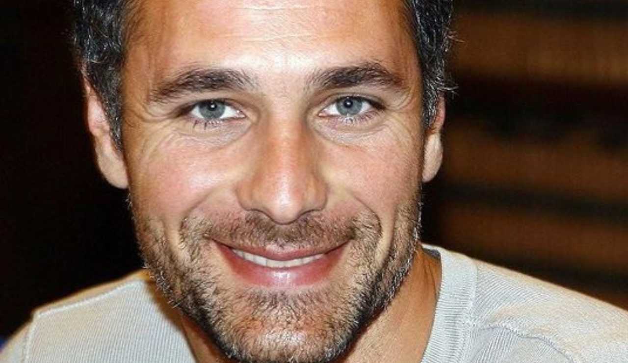 Raoul Bova beccato di notte con lei mentre Rocio dormiva: l'attore ...